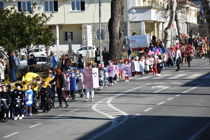 Maskirane skupine „Kokice“ i „Meksikanci“ najbolje ocijenjene na ...