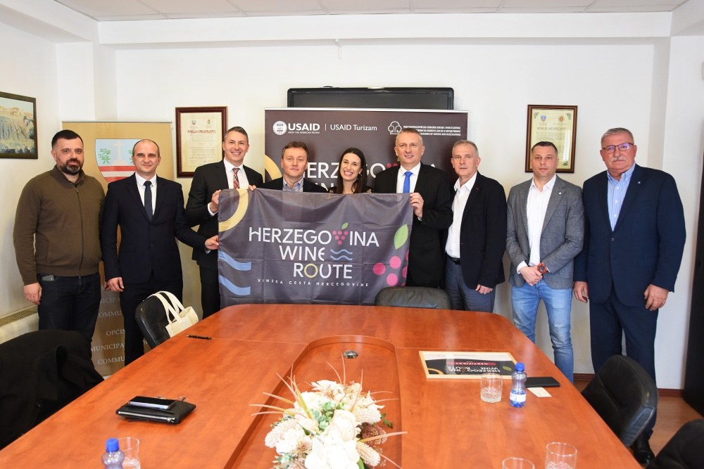 Općina Čitluk i Vanjskotrgovinska komora BiH potpisale Memorandum o ...